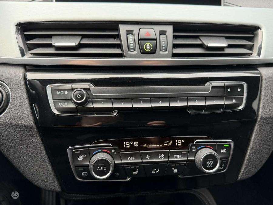 White BMW X1 2016 in Utena, with an engine capacity of 2.00 L and mileage of 240 thousand km for 11400 €, photo 24 on AUTOMOTO.COM.LV