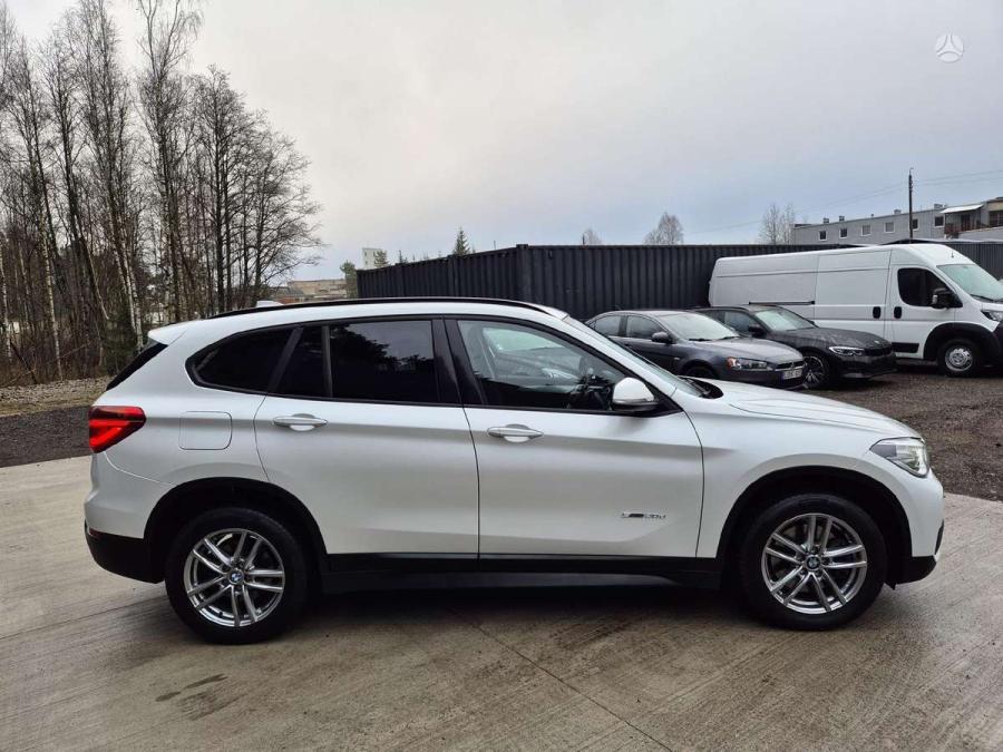 White BMW X1 2017 in Utena, with an engine capacity of 2.00 L and mileage of 315 thousand km for 12950 €, photo 16 on AUTOMOTO.COM.LV