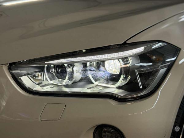 White BMW X1 2017 in Utena, with an engine capacity of 2.00 L and mileage of 181 thousand km for 15950 €, photo 6 on AUTOMOTO.COM.LV