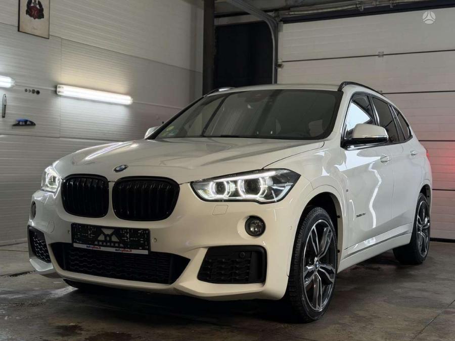 White BMW X1 2017 in Utena, with an engine capacity of 2.00 L and mileage of 181 thousand km for 15950 €, photo 1 on AUTOMOTO.COM.LV