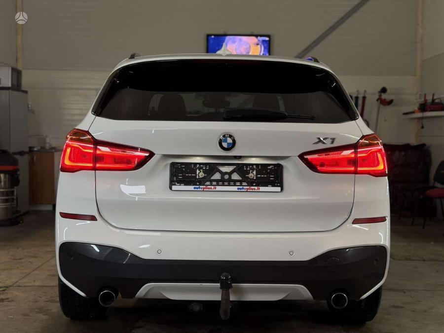 White BMW X1 2017 in Utena, with an engine capacity of 2.00 L and mileage of 181 thousand km for 15950 €, photo 10 on AUTOMOTO.COM.LV