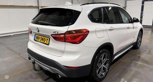 White BMW X1 2017 in Kaunas, with an engine capacity of 2.00 L and mileage of 200 thousand km for 11374 €, photo 4 on AUTOMOTO.COM.LV