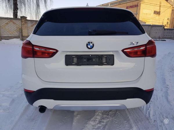 White BMW X1 2017 in Siauliai, with an engine capacity of 2.00 L and mileage of 267 thousand km for 12700 €, photo 6 on AUTOMOTO.COM.LV