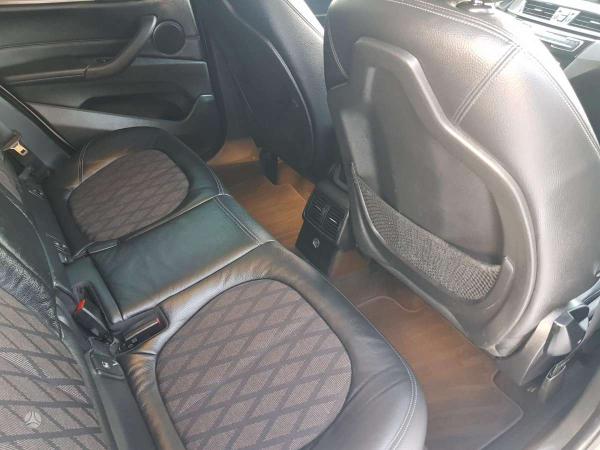 White BMW X1 2017 in Siauliai, with an engine capacity of 2.00 L and mileage of 267 thousand km for 12700 €, photo 11 on AUTOMOTO.COM.LV