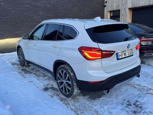 White BMW X1 2017 in Vilnius, with an engine capacity of 2.00 L and mileage of 85 thousand km for 17500 €, photo 3 on AUTOMOTO.COM.LV