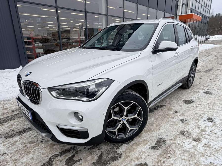 White BMW X1 2017 in Vilnius, with an engine capacity of 2.00 L and mileage of 280 thousand km for 11900 €, photo 1 on AUTOMOTO.COM.LV