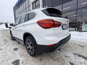 White BMW X1 2017 in Vilnius, with an engine capacity of 2.00 L and mileage of 280 thousand km for 11900 €, photo 4 on AUTOMOTO.COM.LV