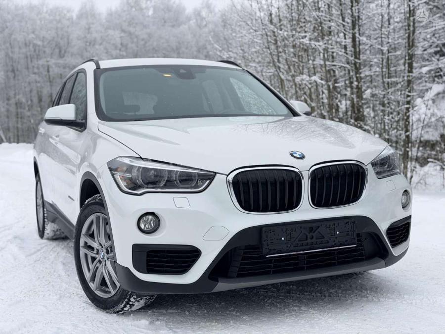 White BMW X1 2017 in Utena, with an engine capacity of 2.00 L and mileage of 315 thousand km for 12990 €, photo 3 on AUTOMOTO.COM.LV