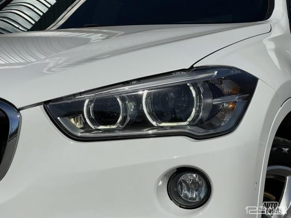 White BMW X1 2017 in Taurage, with an engine capacity of 2.00 L and mileage of 195 thousand km for 13900 €, photo 4 on AUTOMOTO.COM.LV