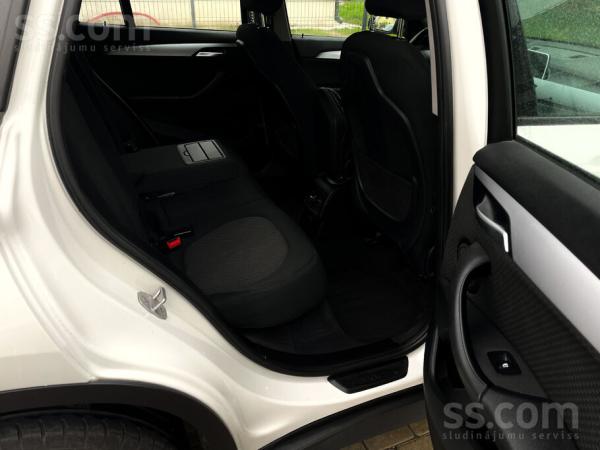 White BMW X1 2017 in Jelgava, with an engine capacity of 2.00 L and mileage of 252 thousand km for 12996 €, photo 3 on AUTOMOTO.COM.LV