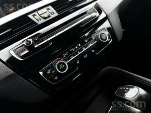 White BMW X1 2017 in Jelgava, with an engine capacity of 2.00 L and mileage of 252 thousand km for 12996 €, photo 11 on AUTOMOTO.COM.LV