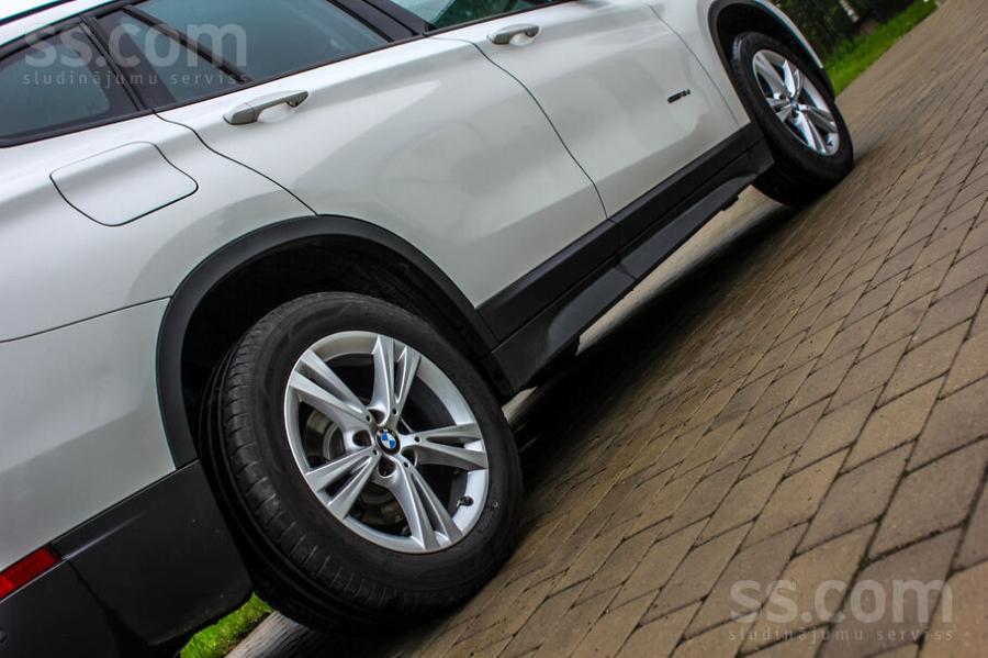 White BMW X1 2017 in Jelgava, with an engine capacity of 2.00 L and mileage of 252 thousand km for 12996 €, photo 23 on AUTOMOTO.COM.LV
