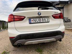 White BMW X1 2017 in Vilnius, with an engine capacity of 2.00 L and mileage of 124 thousand km for 15000 €, photo 7 on AUTOMOTO.COM.LV