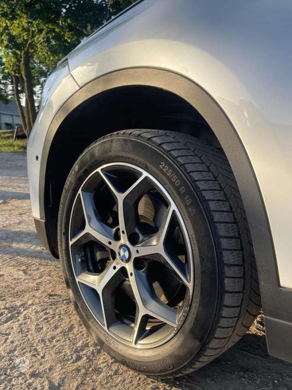 White BMW X1 2017 in Kaunas, with an engine capacity of 2.00 L and mileage of 154 thousand km for 9650 €, photo 9 on AUTOMOTO.COM.LV