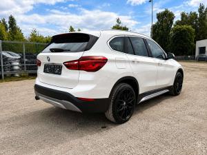 White BMW X1 2017 in Pakruojis, with an engine capacity of 1.50 L and mileage of 227 thousand km for 9800 €, photo 5 on AUTOMOTO.COM.LV