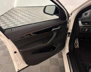 Balts BMW X1 2017 Marijampole, ar dzinēja tilpumu 2.00 L un nobraukumu 228 tūkst. km par 15850 €, foto 14 vietnē AUTOMOTO.COM.LV