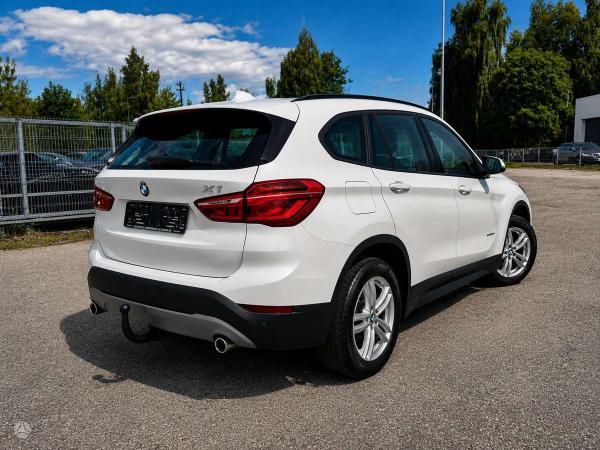 Balts BMW X1 2017 Pakruojis, ar dzinēja tilpumu 2.00 L un nobraukumu 263 tūkst. km par 9700 €, foto 4 vietnē AUTOMOTO.COM.LV