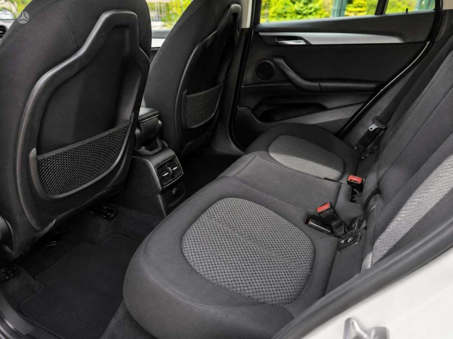 Balts BMW X1 2017 Pakruojis, ar dzinēja tilpumu 2.00 L un nobraukumu 263 tūkst. km par 9700 €, foto 9 vietnē AUTOMOTO.COM.LV