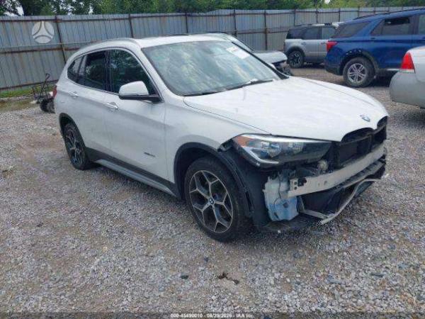 White BMW X1 2017 in Klaipeda, with an engine capacity of 2.00 L and mileage of 109 thousand km for 9600 €, photo 2 on AUTOMOTO.COM.LV