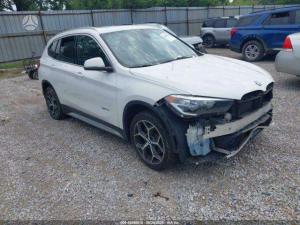 White BMW X1 2017 in Klaipeda, with an engine capacity of 2.00 L and mileage of 109 thousand km for 9600 €, photo 3 on AUTOMOTO.COM.LV