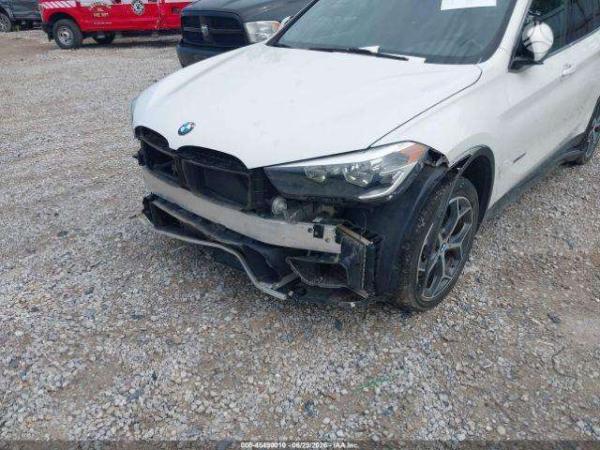 White BMW X1 2017 in Klaipeda, with an engine capacity of 2.00 L and mileage of 109 thousand km for 9600 €, photo 3 on AUTOMOTO.COM.LV