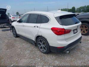 White BMW X1 2017 in Klaipeda, with an engine capacity of 2.00 L and mileage of 109 thousand km for 9600 €, photo 8 on AUTOMOTO.COM.LV