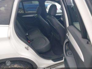 White BMW X1 2017 in Klaipeda, with an engine capacity of 2.00 L and mileage of 109 thousand km for 9600 €, photo 13 on AUTOMOTO.COM.LV