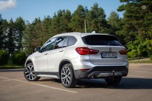Balts BMW X1 2017 Elektrėnai, ar dzinēja tilpumu 2.00 L un nobraukumu 234 tūkst. km par 14490 €, foto 6 vietnē AUTOMOTO.COM.LV