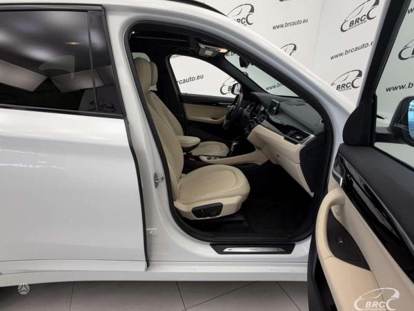 White BMW X1 2017 in Vilnius, with an engine capacity of 2.00 L and mileage of 105 thousand km for 15500 €, photo 5 on AUTOMOTO.COM.LV