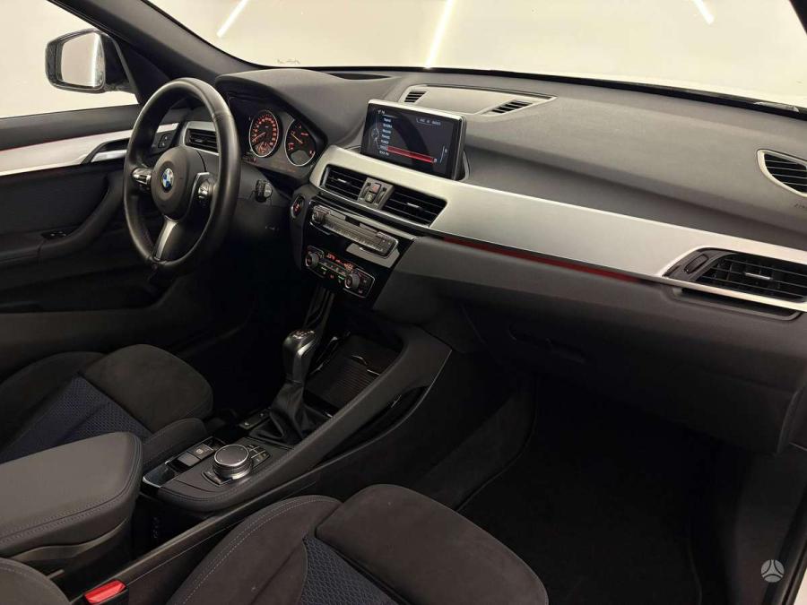 Balts BMW X1 2017 Marijampole, ar dzinēja tilpumu 2.00 L un nobraukumu 173 tūkst. km par 15850 €, foto 23 vietnē AUTOMOTO.COM.LV