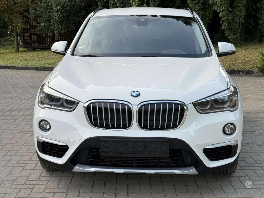 White BMW X1 2017 in Prienai, with an engine capacity of 2.00 L and mileage of 259 thousand km for 12900 €, photo 12 on AUTOMOTO.COM.LV