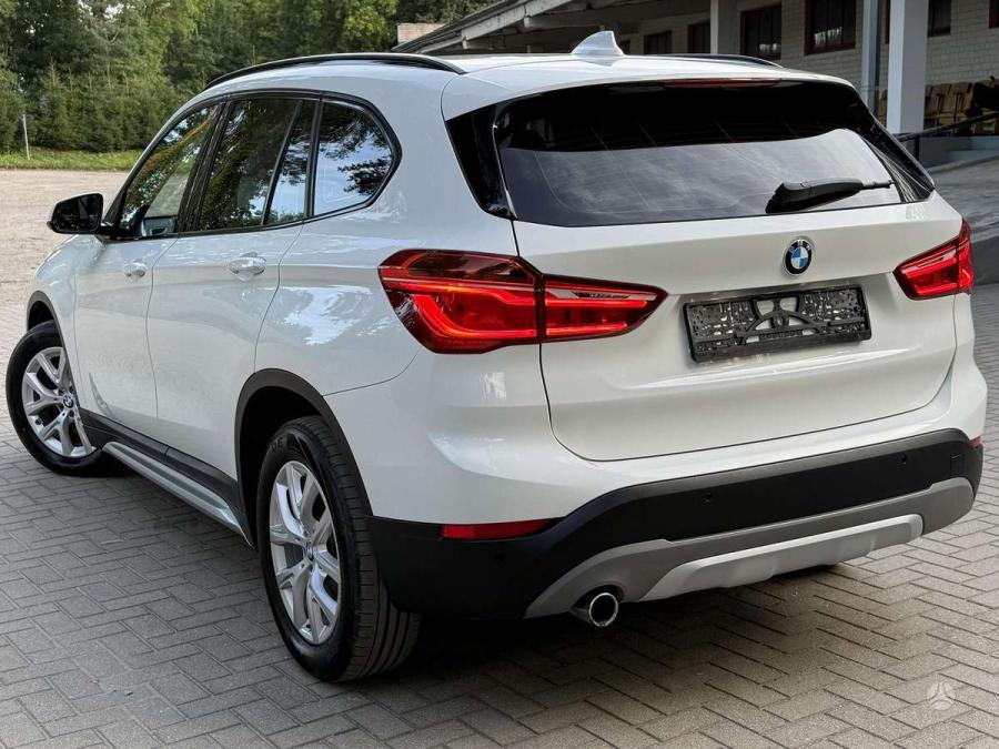 White BMW X1 2017 in Prienai, with an engine capacity of 2.00 L and mileage of 259 thousand km for 12900 €, photo 19 on AUTOMOTO.COM.LV