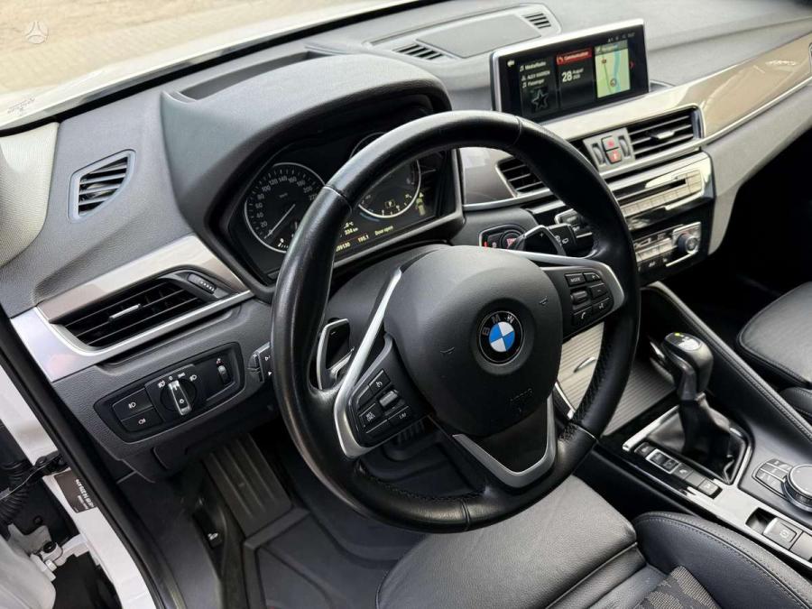 White BMW X1 2017 in Prienai, with an engine capacity of 2.00 L and mileage of 259 thousand km for 12900 €, photo 25 on AUTOMOTO.COM.LV