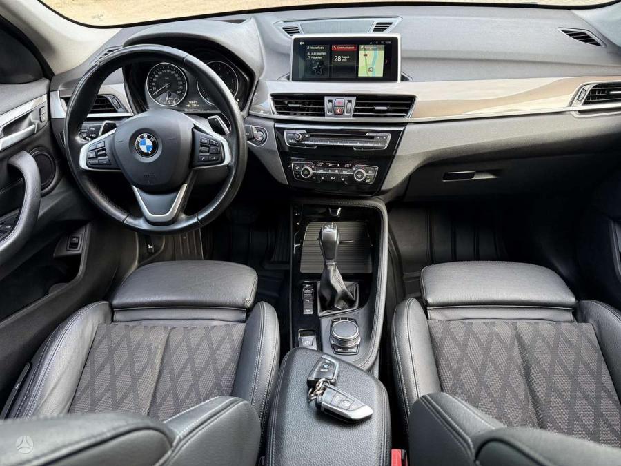 White BMW X1 2017 in Prienai, with an engine capacity of 2.00 L and mileage of 259 thousand km for 12900 €, photo 26 on AUTOMOTO.COM.LV