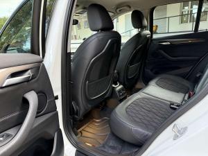 White BMW X1 2017 in Prienai, with an engine capacity of 2.00 L and mileage of 259 thousand km for 12900 €, photo 29 on AUTOMOTO.COM.LV