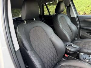White BMW X1 2017 in Prienai, with an engine capacity of 2.00 L and mileage of 259 thousand km for 12900 €, photo 31 on AUTOMOTO.COM.LV