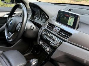 White BMW X1 2017 in Prienai, with an engine capacity of 2.00 L and mileage of 259 thousand km for 12900 €, photo 36 on AUTOMOTO.COM.LV
