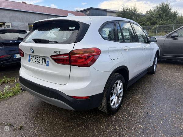 White BMW X1 2017 in Telschi, with an engine capacity of 1.50 L and mileage of 181 thousand km for 11000 €, photo 4 on AUTOMOTO.COM.LV