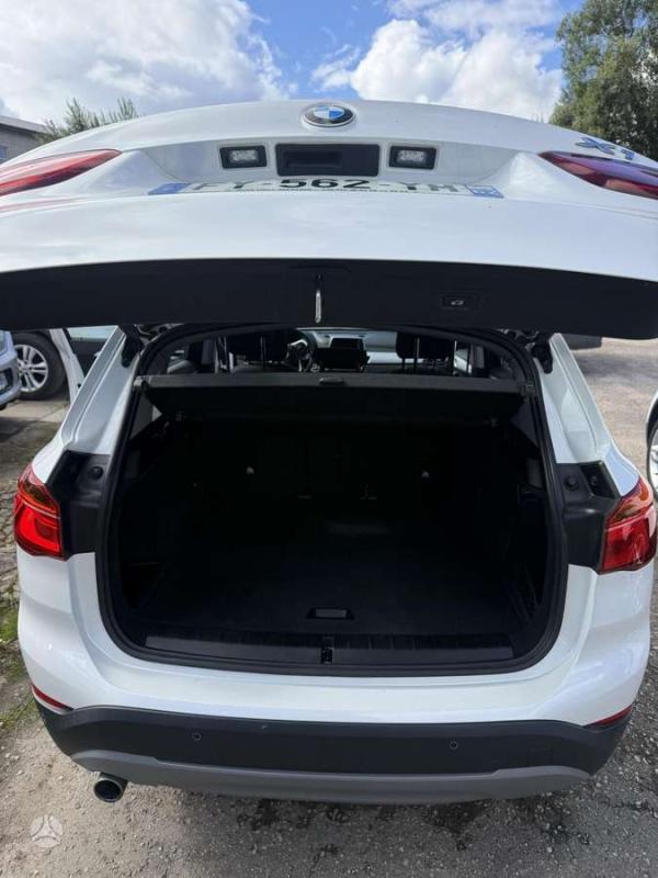 White BMW X1 2017 in Telschi, with an engine capacity of 1.50 L and mileage of 181 thousand km for 11000 €, photo 8 on AUTOMOTO.COM.LV