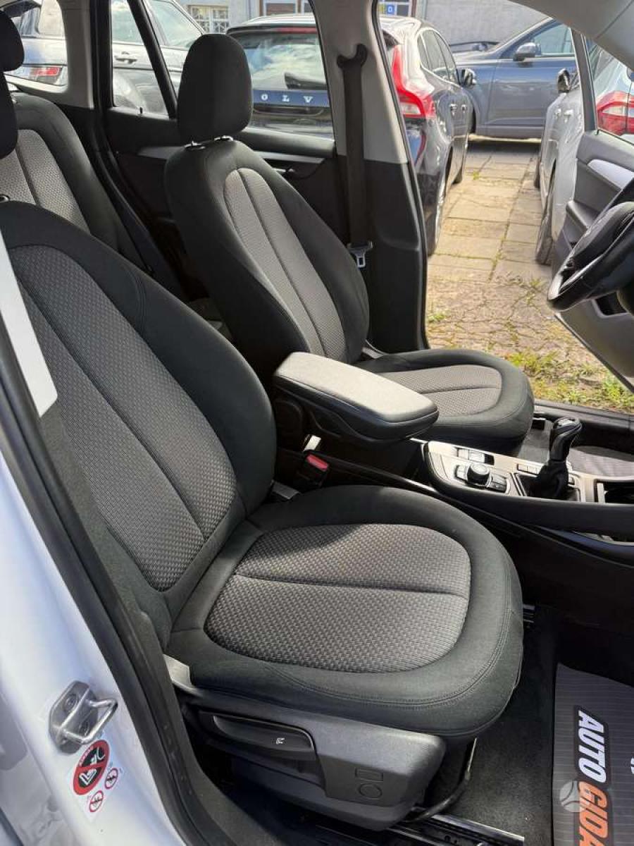White BMW X1 2017 in Telschi, with an engine capacity of 1.50 L and mileage of 181 thousand km for 11000 €, photo 10 on AUTOMOTO.COM.LV