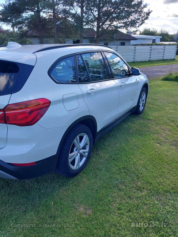 Balts BMW X1 2017 Tallina, ar dzinēja tilpumu 2.00 L un nobraukumu 193 tūkst. km par 13900 €, foto 5 vietnē AUTOMOTO.COM.LV