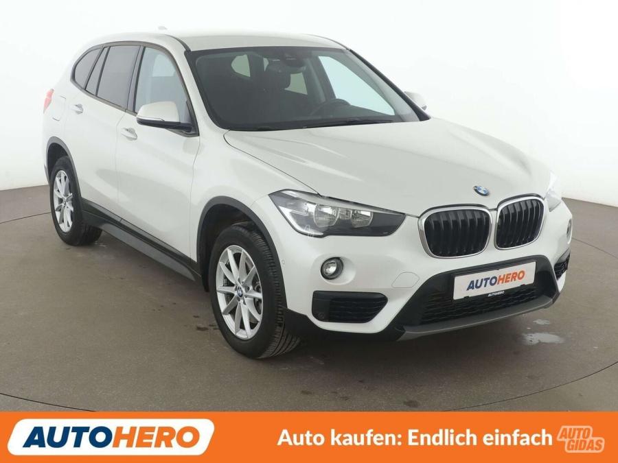 White BMW X1 2018 in Kaunas, with an engine capacity of 2.00 L and mileage of 52 thousand km for 24810 €, photo 8 on AUTOMOTO.COM.LV