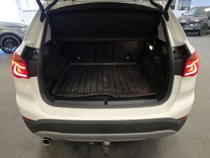 White BMW X1 2018 in Kaunas, with an engine capacity of 1.50 L and mileage of 79 thousand km for 22297 €, photo 13 on AUTOMOTO.COM.LV