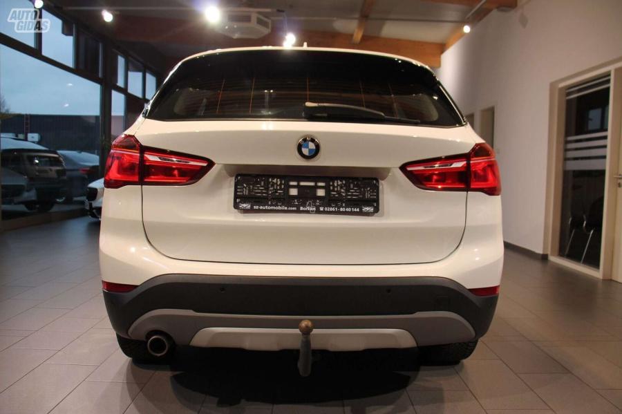 White BMW X1 2018 in Kaunas, with an engine capacity of 1.50 L and mileage of 82 thousand km for 22194 €, photo 5 on AUTOMOTO.COM.LV