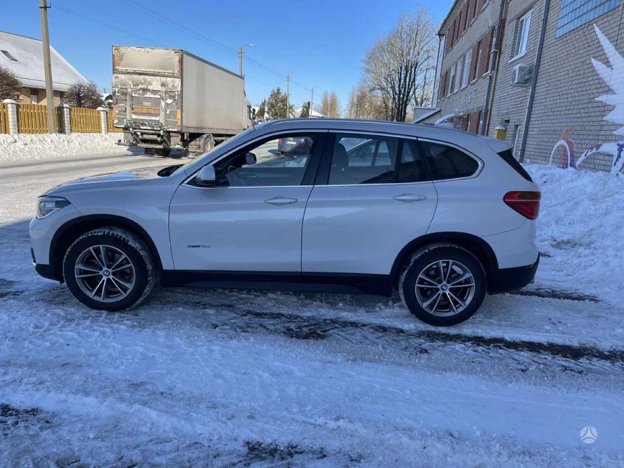 Balts BMW X1 2018 Kėdainiai, ar dzinēja tilpumu 2.00 L un nobraukumu 128 tūkst. km par 12600 €, foto 11 vietnē AUTOMOTO.COM.LV