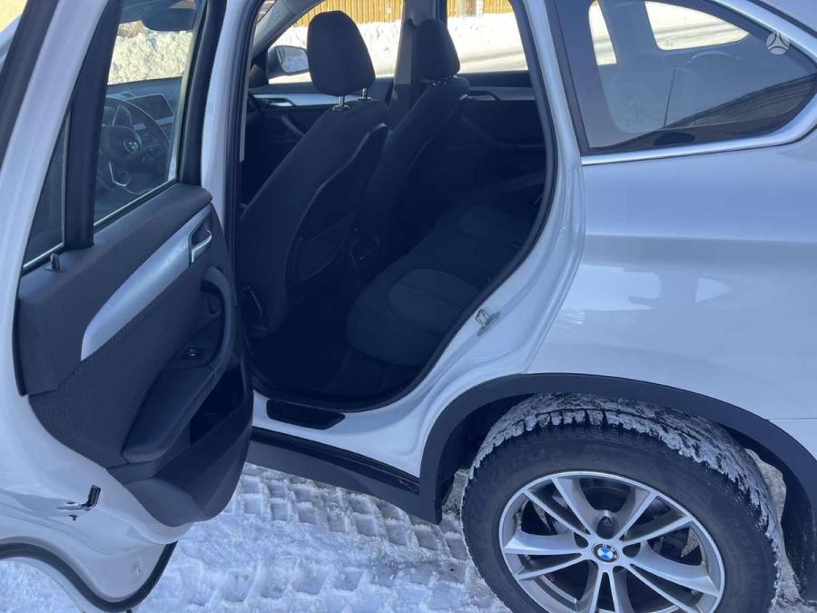 Balts BMW X1 2018 Kėdainiai, ar dzinēja tilpumu 2.00 L un nobraukumu 128 tūkst. km par 12600 €, foto 16 vietnē AUTOMOTO.COM.LV