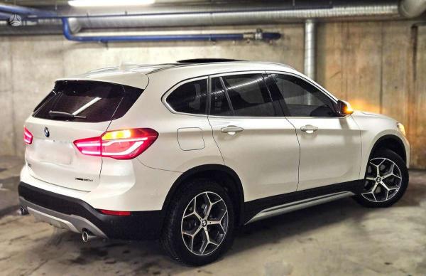 White BMW X1 2018 in Klaipeda, with an engine capacity of 2.00 L and mileage of 225 thousand km for 15450 €, photo 4 on AUTOMOTO.COM.LV