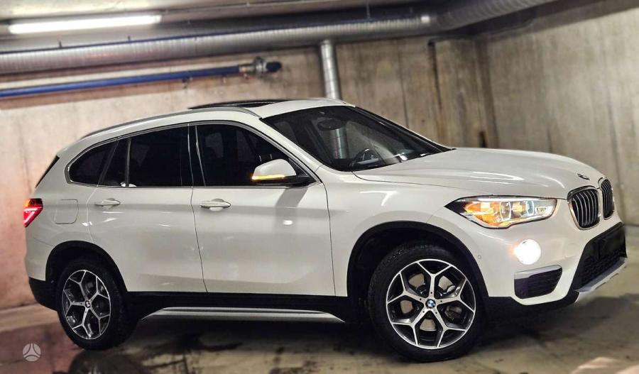 White BMW X1 2018 in Klaipeda, with an engine capacity of 2.00 L and mileage of 225 thousand km for 15450 €, photo 39 on AUTOMOTO.COM.LV