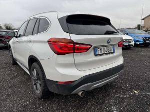 White BMW X1 2018 in Siauliai, with an engine capacity of 2.00 L and mileage of 177 thousand km for 13900 €, photo 6 on AUTOMOTO.COM.LV