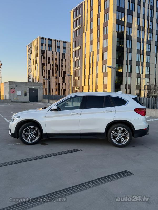 Balts BMW X1 2018 Tallina, ar dzinēja tilpumu 2.00 L un nobraukumu 130 tūkst. km par 17900 €, foto 4 vietnē AUTOMOTO.COM.LV
